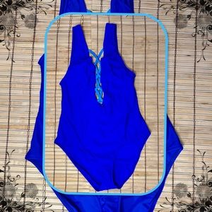 Venus Womens Plunge One Piece Bathing Suit 14 - Gem